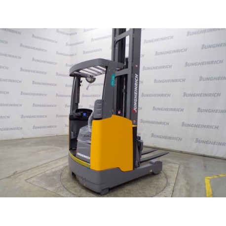 Jungheinrich Reach Truck ETV 318 | 1,800kg Load Capacity