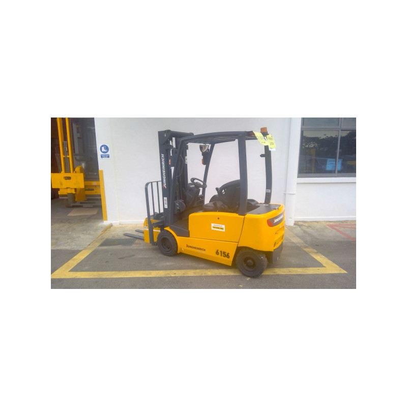 EFG 320 Electric Four Wheel Counterbalance Truck